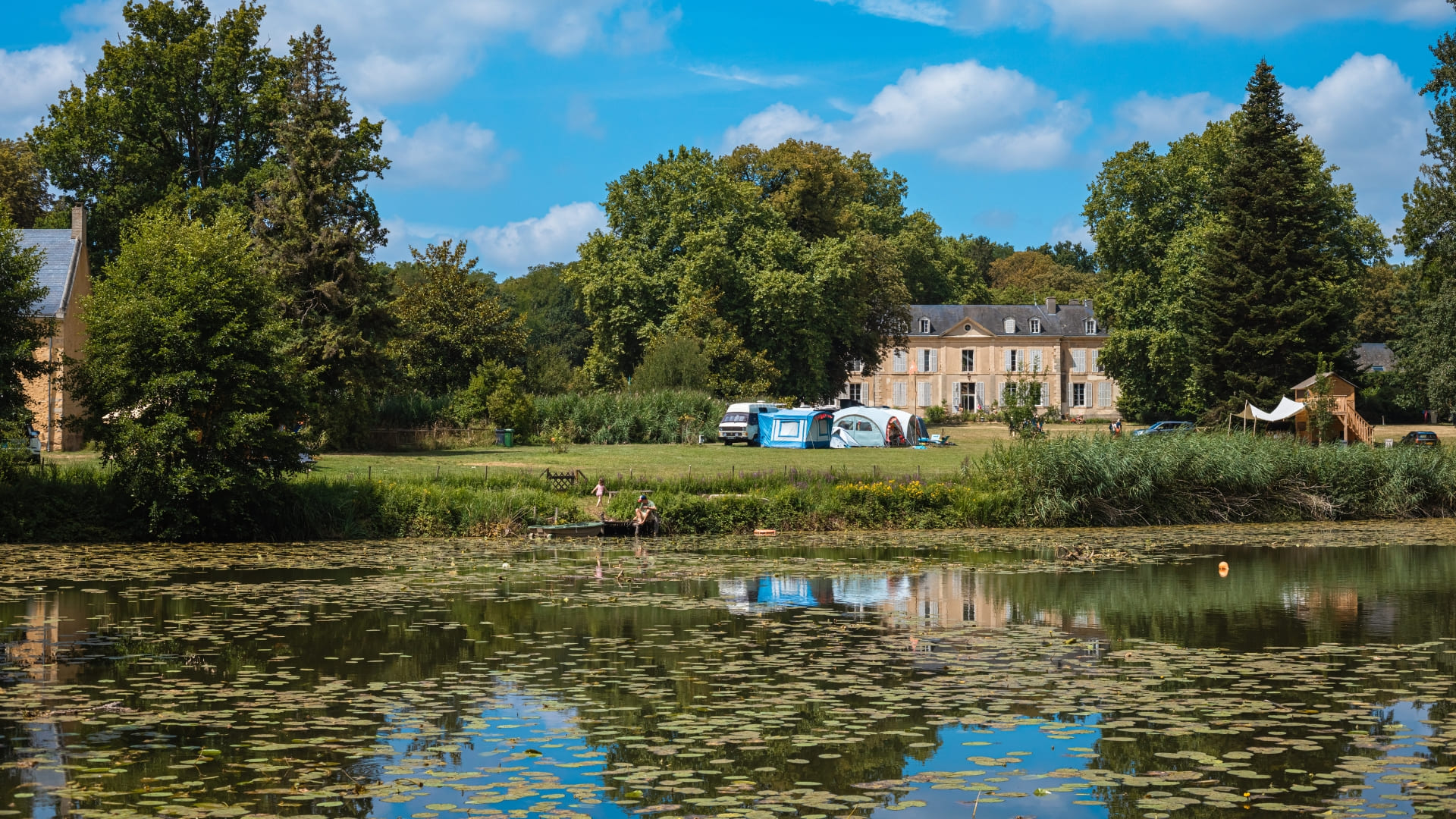 Camping Château de Chanteloup - Les Castels - Le Mans (72460) | Les Castels